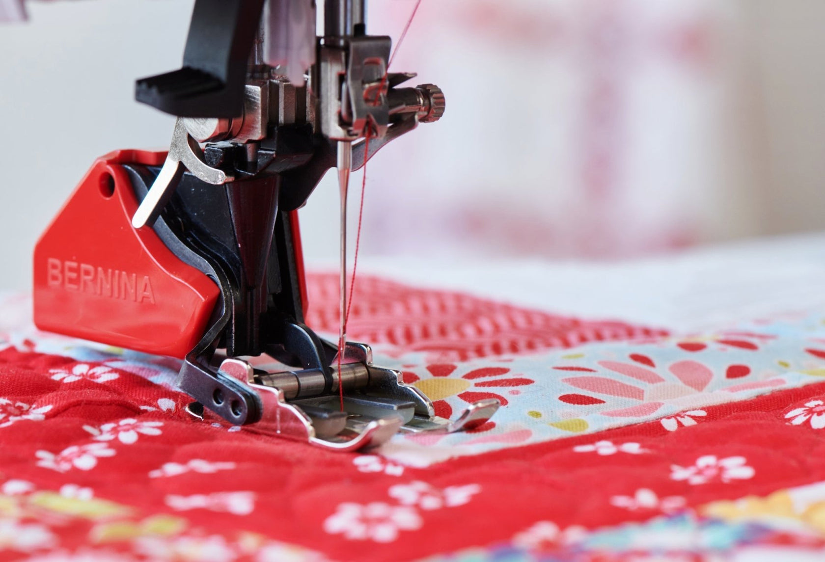 BERNINA 735 Patchwork Edition - Sewing & Quilting Machine
